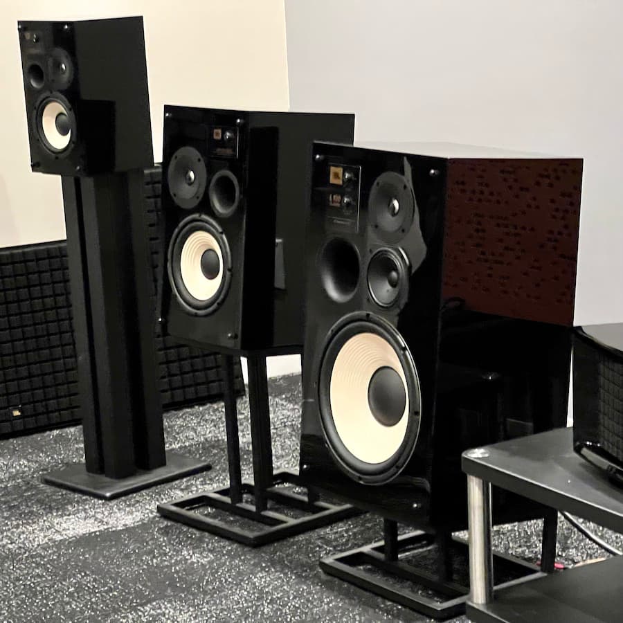 JBL Classic Series Loudspeakers Are Now Back In Black: CEDIA 2022